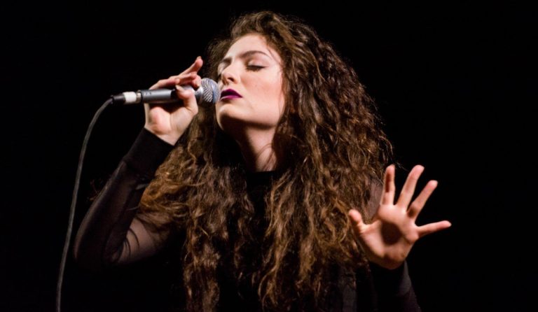 “Royals” by Lorde: Meaning, Lyrics & Production - GRAMMY GO